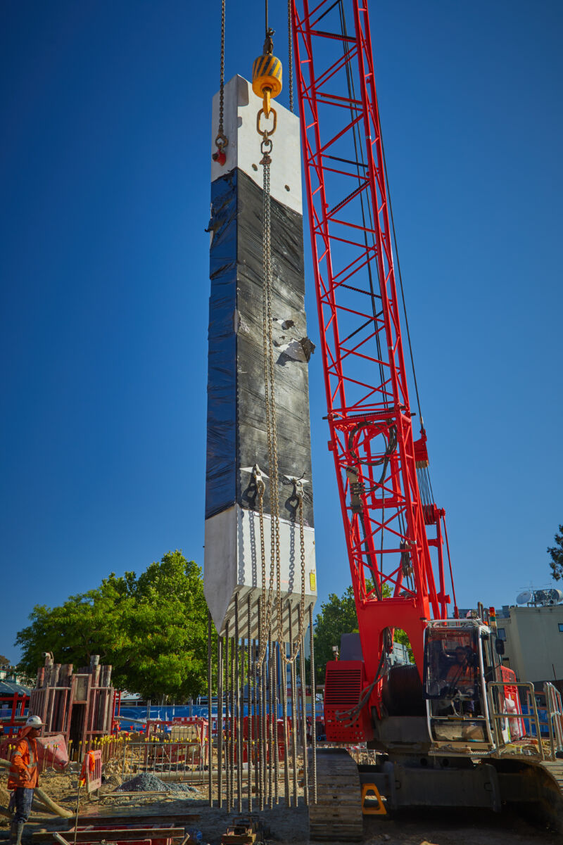 Precast concrete columns and piles